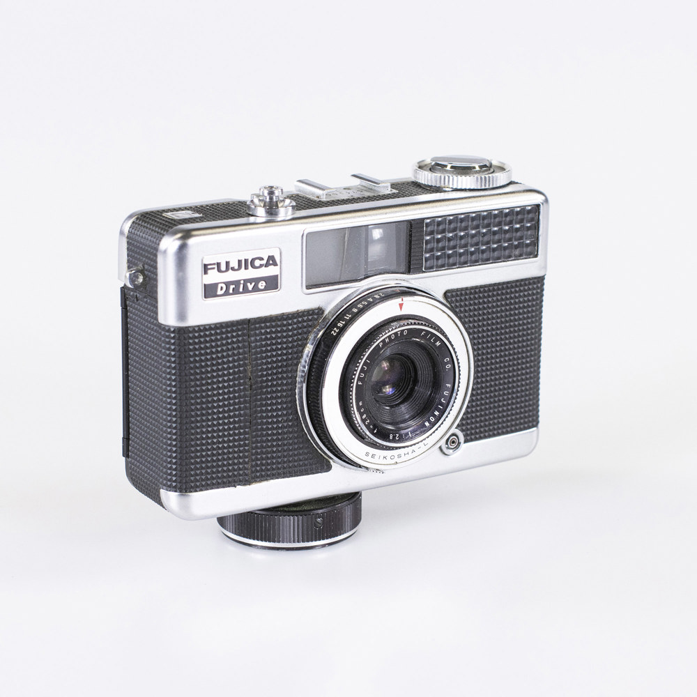 Fujica Drive, halvformat, 60-tal, Japan | Auktion.se